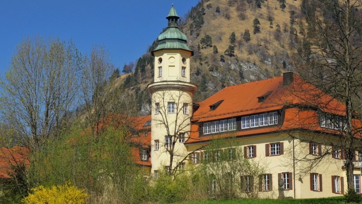 Gymnasium Landschulheim Marquartstein - Marquartstein im Achental, Chiemgau